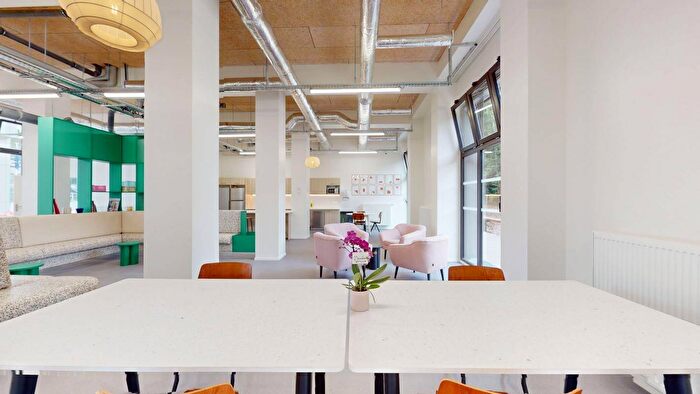 Appartement à louer - Haut Guichet-Centre Ouest, Orsay - 1 pièce - 8 chambres