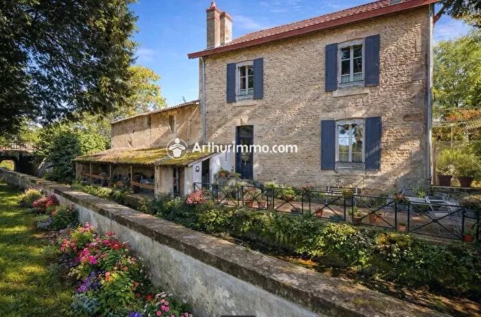 Maison 8 pièces à vendre - Saint-Jean-d'Angély