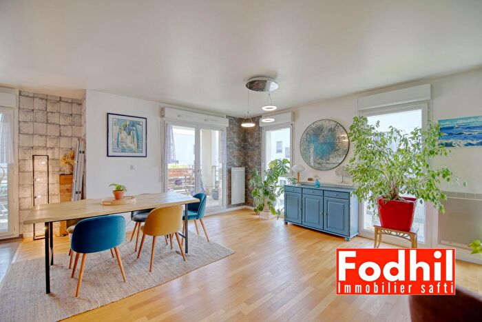 Appartement à vendre - Châtenay-Malabry, Petit Chatenay, Voltaire, Croix Blanche - 5 pièces - 3 chambres