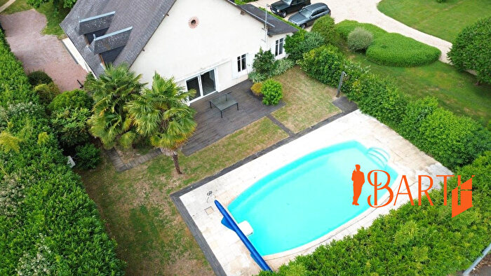 Bourges, Val d'Auron, Hameau de Gionne, Mazières, Pijolins : Maison 8 pièces à vendre
