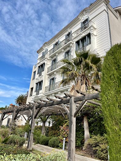 Appartement à vendre - Grasse, Centre-ville Nord - 3 pièces - 2 chambres