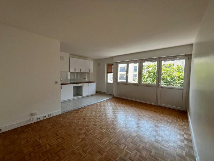 Appartement à vendre - Courbevoie, Marceau République - 3 pièces - 2 chambres