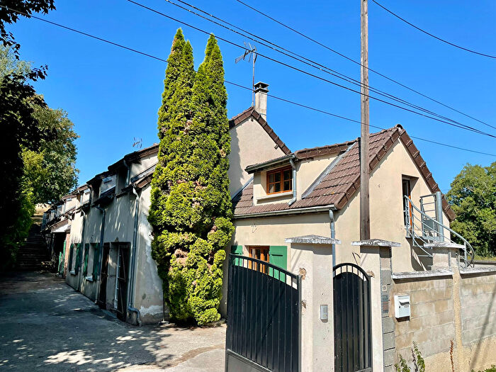 Maison 7 pièces à Trancault, à vendre