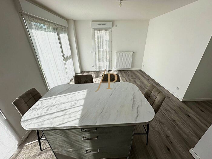 Le Coudraie, Poissy : Appartement 2 pièces à louer