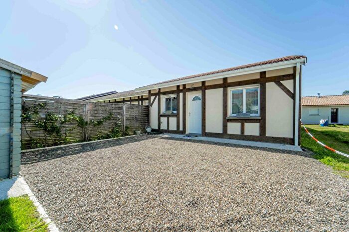 Maison à louer - Pontenx-les-Forges - 3 pièces - 2 chambres