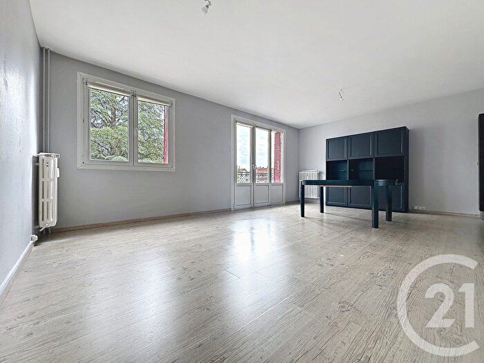 Montbéliard, Petite Hollande, Coteau Jouvent : Appartement 4 pièces à louer