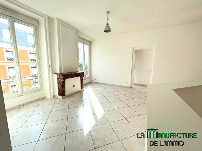Appartement à vendre - Rive-de-Gier, Centre-ville, Baldeyrou, République - 4 pièces - 2 chambres
