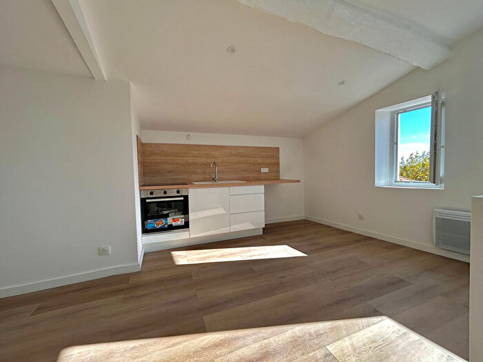 Appartement à louer - Peymeinade - 2 pièces - 1 chambre