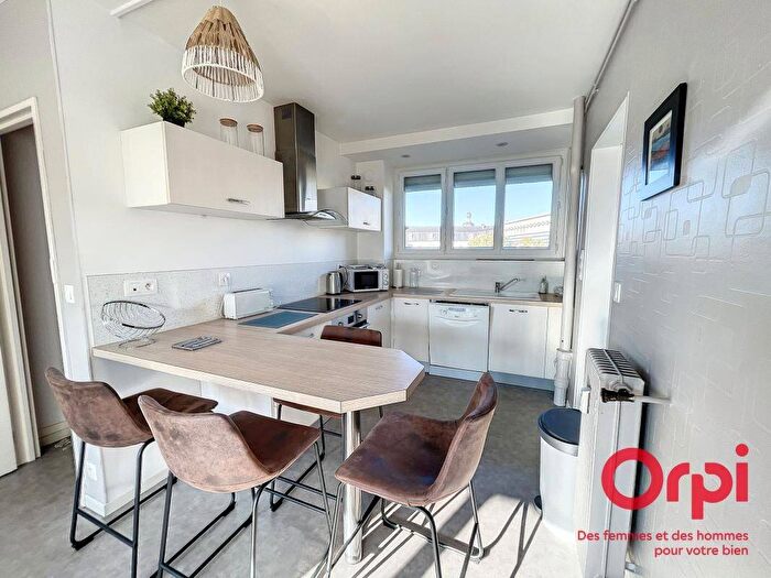 Appartement à louer - Bollée-Sainte Croix-Jardin des Plantes, Le Mans - 3 pièces - 2 chambres