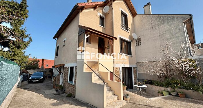 Maison à vendre - Champigny-sur-Marne, Coeuilly Village Parisien - 7 pièces - 4 chambres