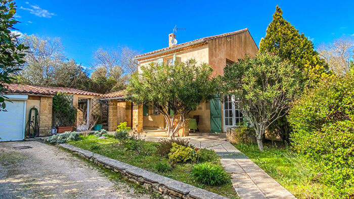 Maisons à vendre et appartements à louer - 1
