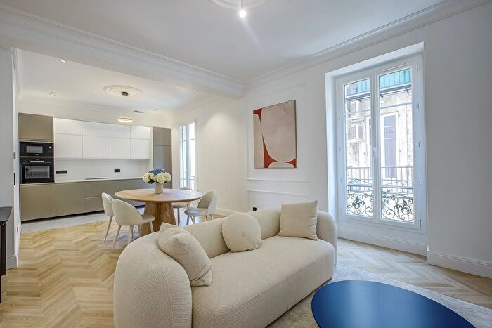 Appartement 3 pièces à Nice, Centre-ville, à vendre