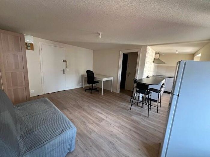 Appartement à louer - Saint-Étienne, Tardy, Colline des Pères, Bizillon - 1 pièce