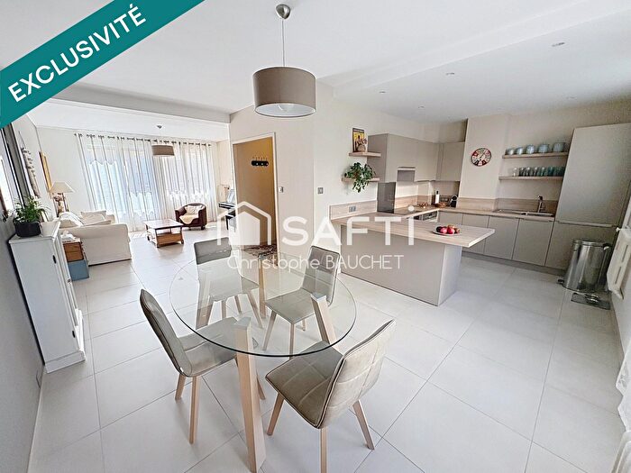 Appartement 5 pièces à Bourg-en-Bresse, Gare, Peloux-Mail, Citadelle, à vendre
