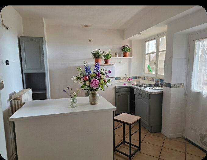 Maison 7 pièces à Maringues, à vendre
