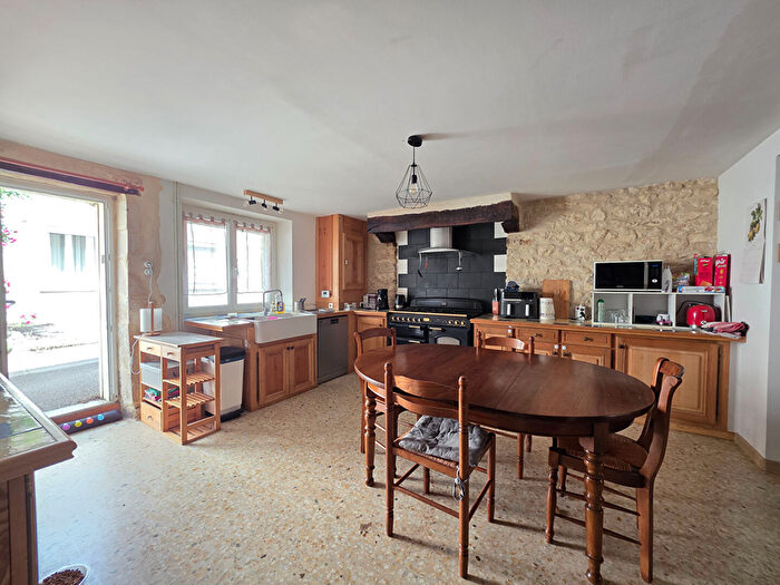 Mirebeau-sur-Bèze : Maison 4 pièces à vendre