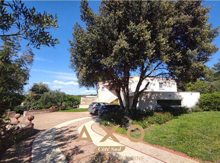 Maison à vendre - Sainte-Anastasie - 6 pièces - 4 chambres