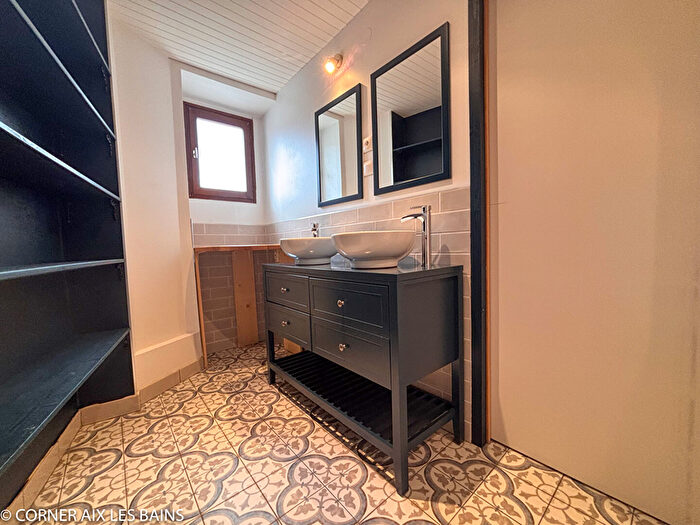 Appartement à vendre - Aix-les-Bains, Centre-ville - 3 pièces - 2 chambres