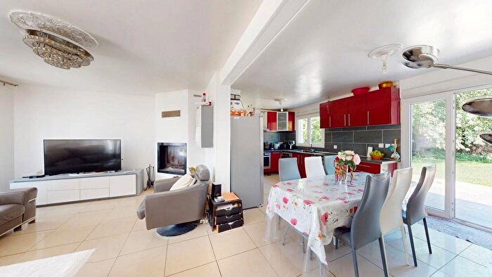 Maison à louer - Saint-Pathus - 7 pièces - 4 chambres