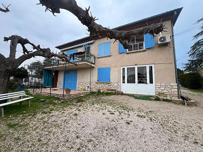 Maison à vendre - Montfrin - 8 pièces - 4 chambres