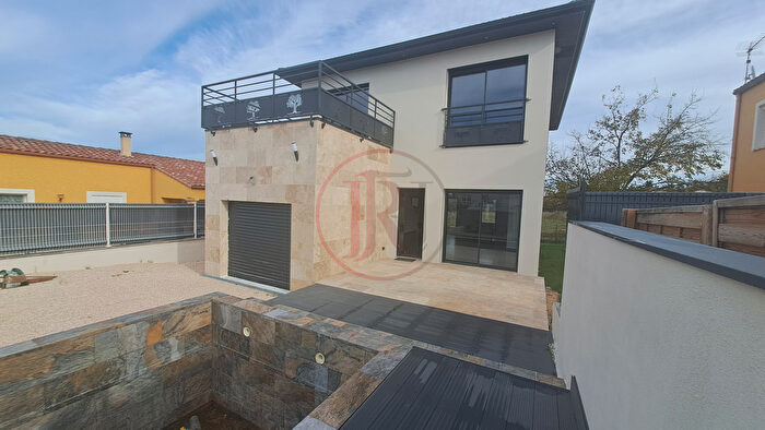 Maison à vendre - Saint-Privat-des-Vieux - 4 pièces - 3 chambres