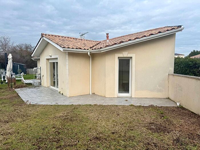 Maison à louer - Rebedech, Floirac - 3 pièces - 2 chambres