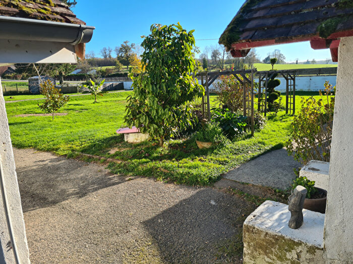 Maison à vendre - Saint-Germain-les-Belles - 4 pièces - 3 chambres