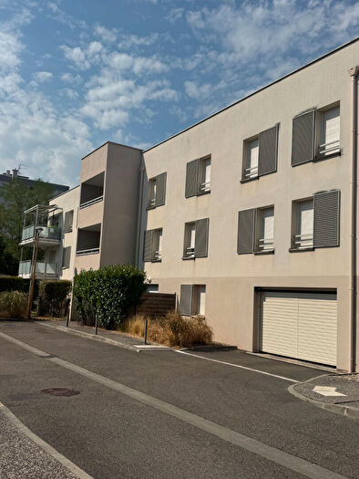 Appartement 2 pièces à Meyzieu, Nord Ouest, à vendre