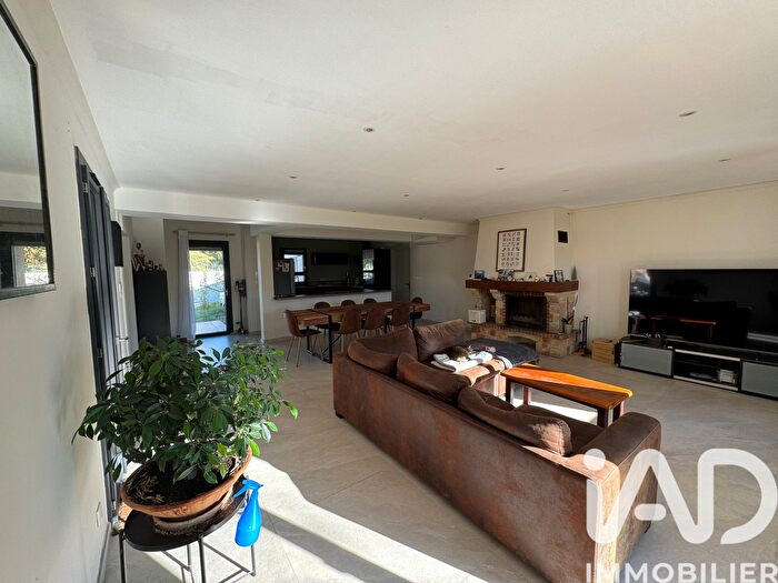 Maison à vendre - Cheval-Blanc - 4 pièces - 3 chambres