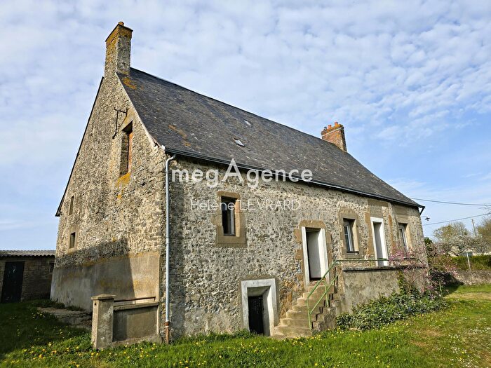 Maison à vendre - Évron - 5 pièces - 2 chambres