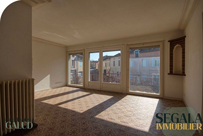 Appartement à louer - Centre Ville, Carmaux - 5 pièces - 3 chambres