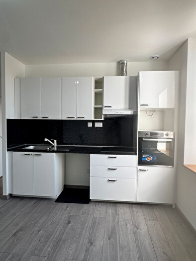 Appartement à louer - Saint-Rambert-dAlbon - 2 pièces - 1 chambre