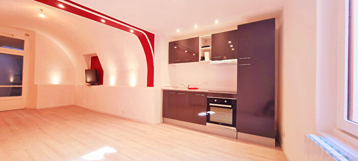 Appartement à louer - Castellane - 3 pièces - 2 chambres