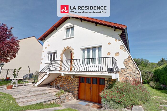 Maurecourt : Maison 5 pièces à vendre