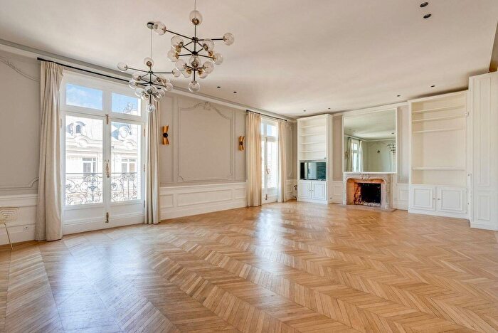 Appartement à louer - Triangle dOr, Paris ème arrondissement - 5 pièces - 3 chambres