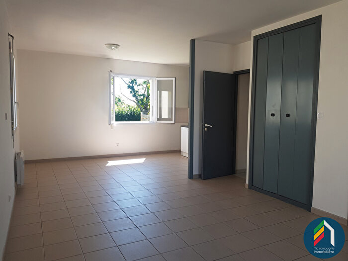 Maison 2 pièces à La Meilleraie-Tillay, à louer