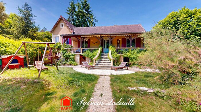 Les Eyzies-de-Tayac-Sireuil : Maison 6 pièces à vendre