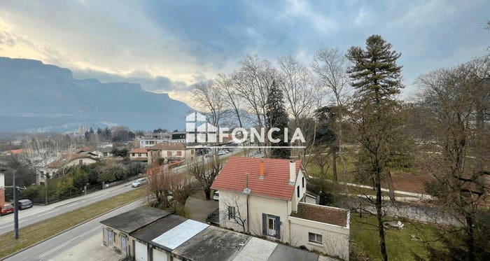 Appartement 3 pièces à louer - Saint-Égrève