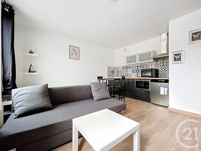 Appartement à louer - Compiègne, Centre-ville - 1 pièce