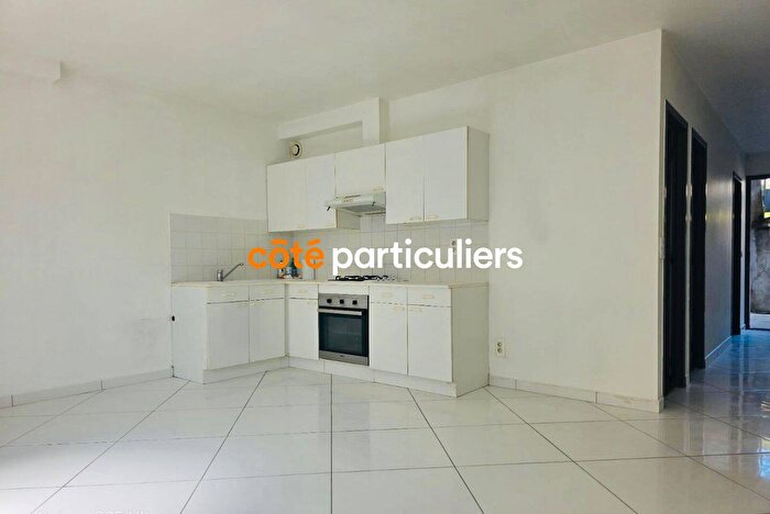 Appartement à louer - Nierme et Geilles, Oyonnax - 2 pièces - 1 chambre