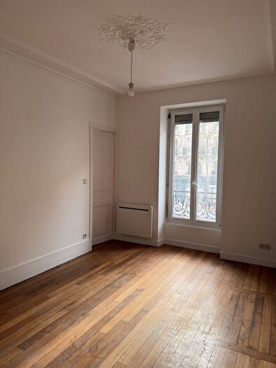 Appartement à louer - Amiraux-Simplon-Poissonniers, Paris ème arrondissement - 2 pièces - 1 chambre