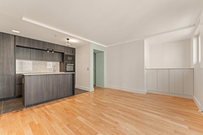 Paris 17ème, Legendre, Lévis : Appartement 3 pièces à vendre