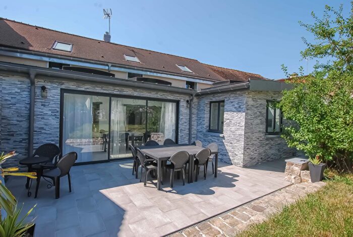 Maison à vendre - Boissy-sous-Saint-Yon - 8 pièces - 5 chambres