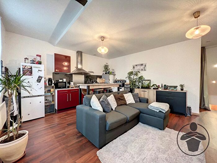 Appartement à louer - Coutras - 2 pièces - 1 chambre