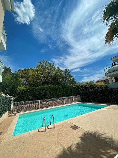 Appartement à louer - Seillons-Source-dArgens - 2 pièces - 1 chambre