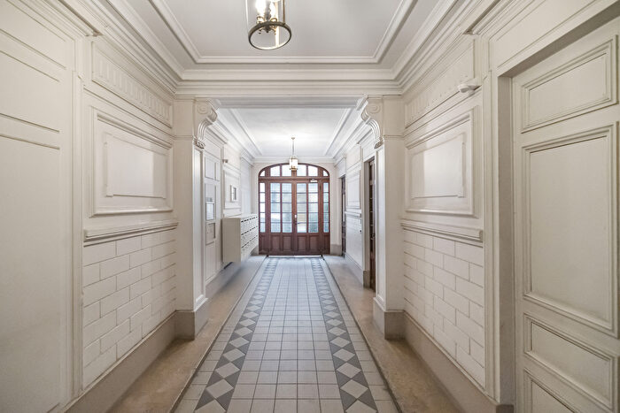 Appartement à vendre - Paris e , Enfants Rouges, Bretagne - 2 pièces - 1 chambre