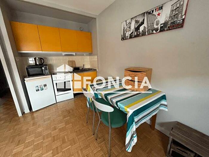 Appartement à louer - Giraudeau, Tours - 1 pièce