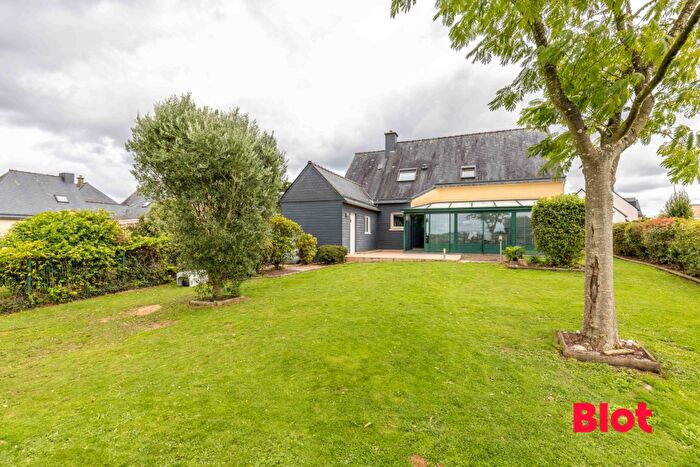 Maison à vendre - Irodouër - 6 pièces - 5 chambres