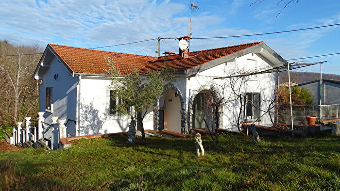 Maison à vendre - Lavelanet - 4 pièces - 3 chambres