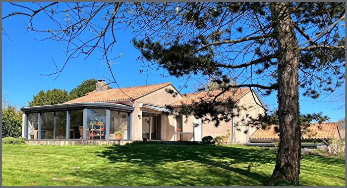 Maison à vendre - Bressuire, Malabry, Bois dAnne - 7 pièces - 4 chambres